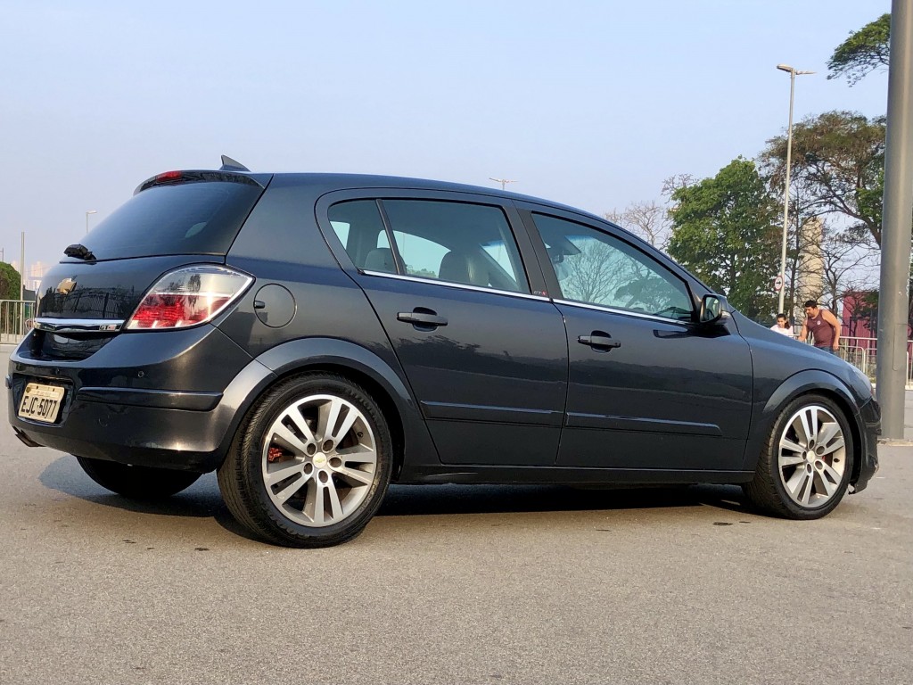 Munixclub - 1? A??o Vectra GTX 140CV - 2.0 8V FlexPower Remix ...